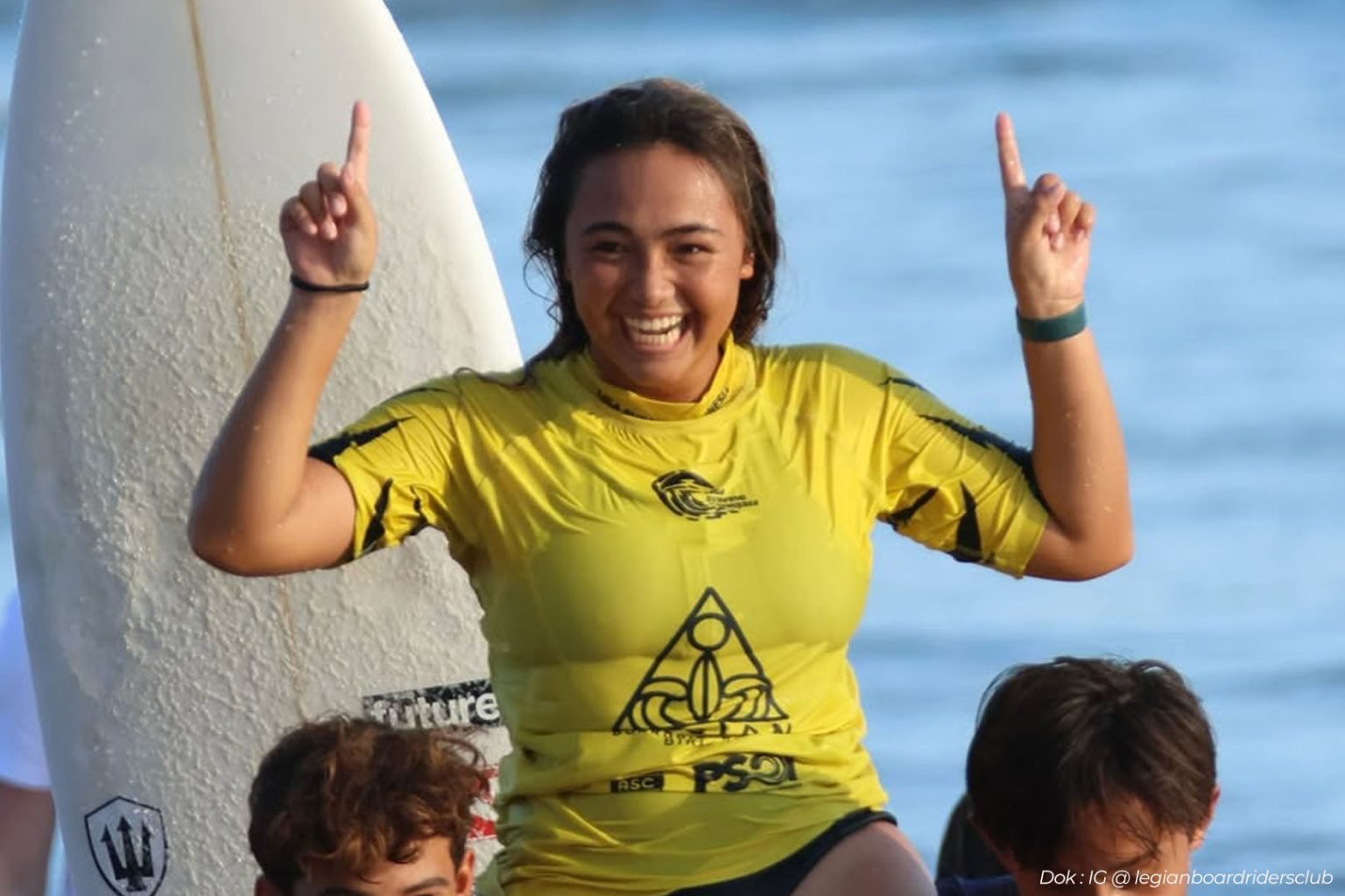 Dua peselancar junior Indonesia masuk ke final WSL Krui Pro 2025